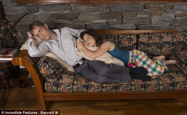 Professional ‘cuddler’ earns $260 a day by inviting strangers to take a ...