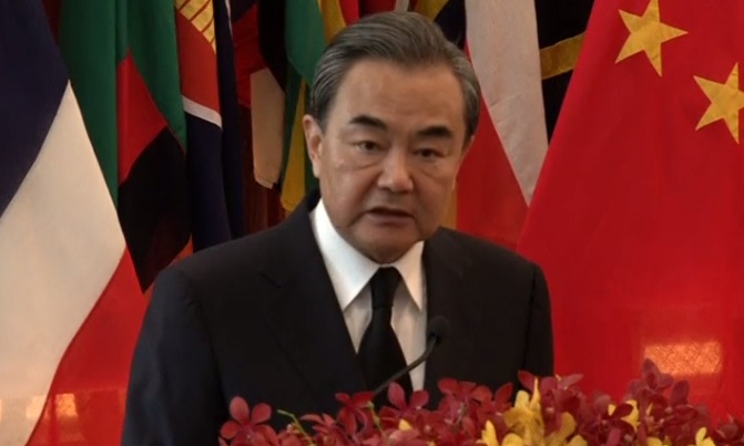 Chinese Foreign Minister Discusses Trade, Regional Issues In Thailand ...