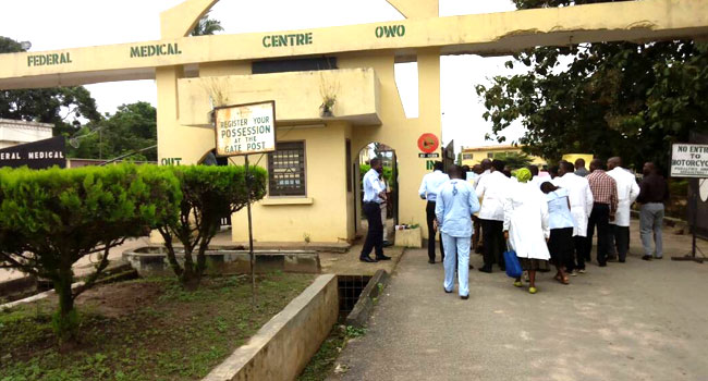 FMC Owo Resident Doctors Protest In Ondo – Channels Television