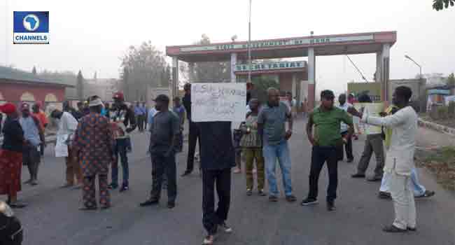 Osun Workers Suspend Strike • Channels Television