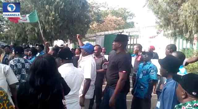 National Population Commission Staff Members Protest In Abuja ...