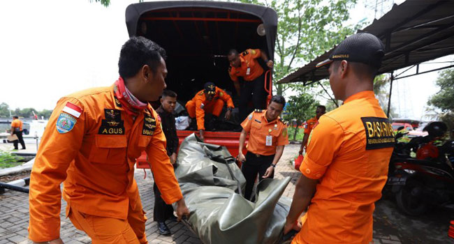 More Body Parts Found From Crashed Indonesian Jet – Channels Television More Body Parts Found From Crashed Indonesian Jet – Channels Television