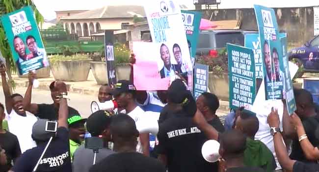 Sowore’s Supporters Protest Exclusion From Presidential Debate ...