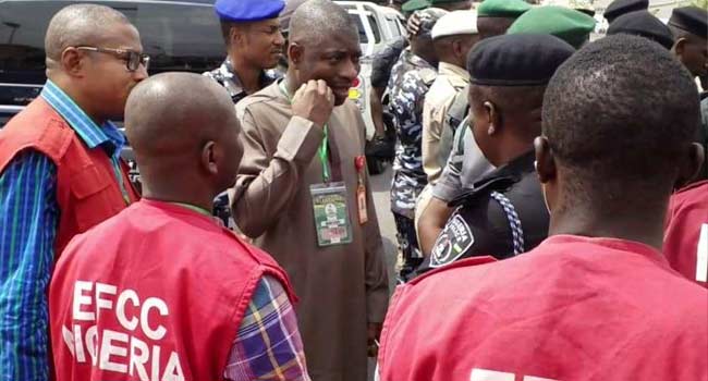 PHOTOS: EFCC Monitors Elections To Check Vote-Buying – Channels Television