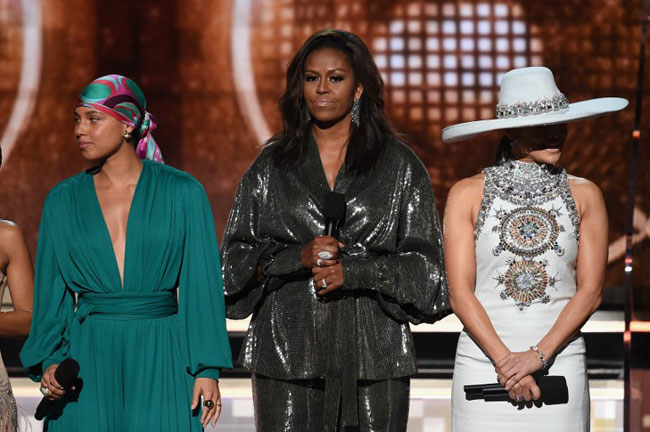 Michelle Obama Steals Show At The Grammys, Delights Crowd With Girl ...