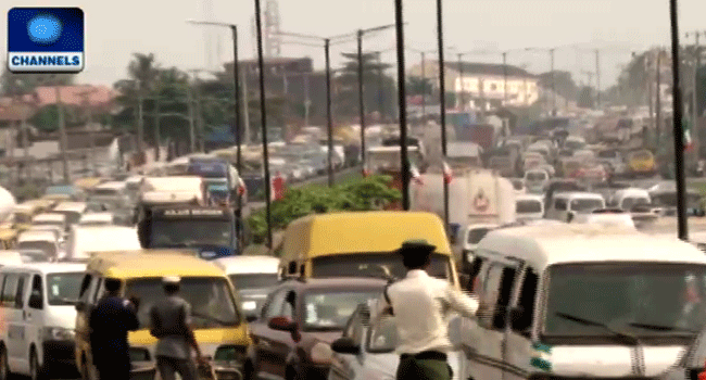 Fallen Containers Cause Gridlock On Lagos-Ibadan Expressway – Channels ...