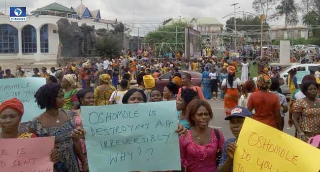 Imo Women Protest Okorocha’s Suspension, Demand Oshiomhole’s ...