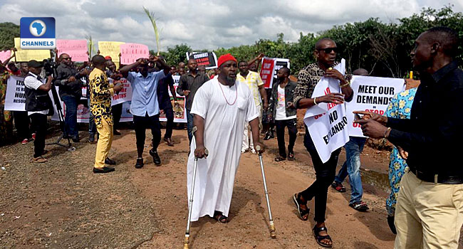 Youths Protest Over Environmental Pollution By Oil Company In Imo ...