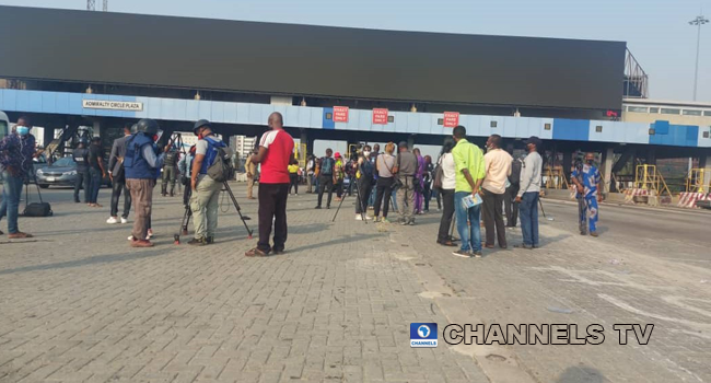 PHOTOS: Sights And Scenes From The Lekki Tollgate Protest – Channels ...