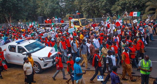 PHOTOS: NLC Protest At Unity Fountain, NASS Over Minimum Wage ...