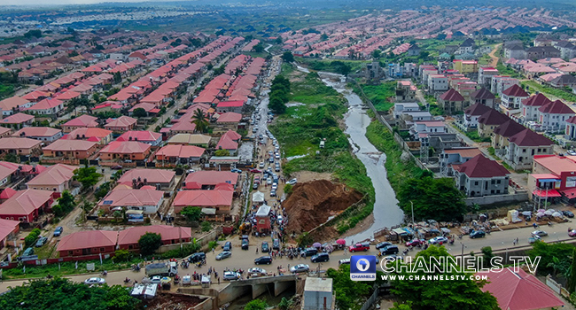 PHOTOS: Residents Shut Trademore Estate In Abuja, Protest Planned ...